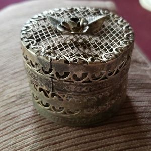 Jewelry | Vintage Silver Mesh Type Trinket Box | Poshmark